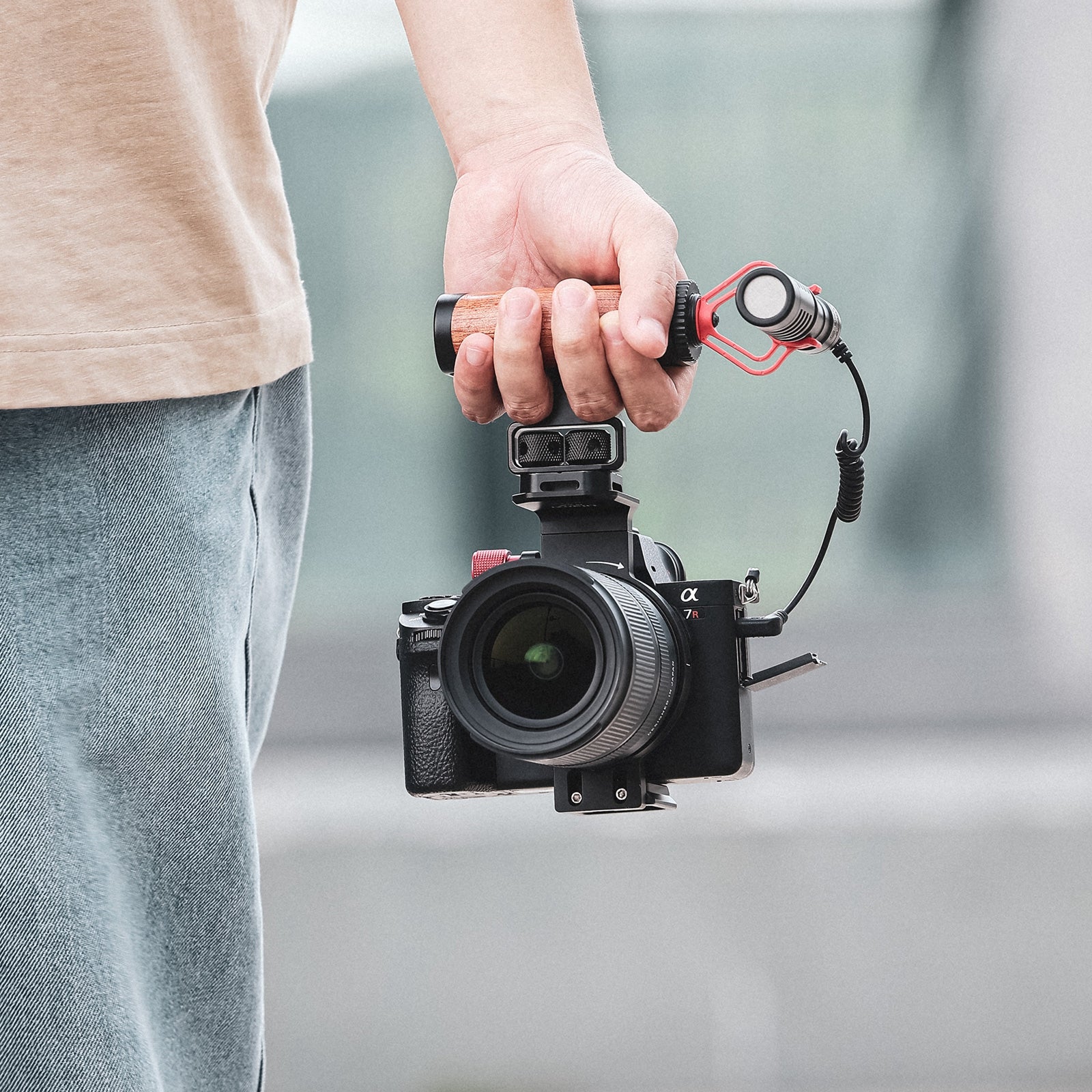 Ulanzi S-63 Claw Quick Release Rotatable Horizontal-To-Vertical Mount